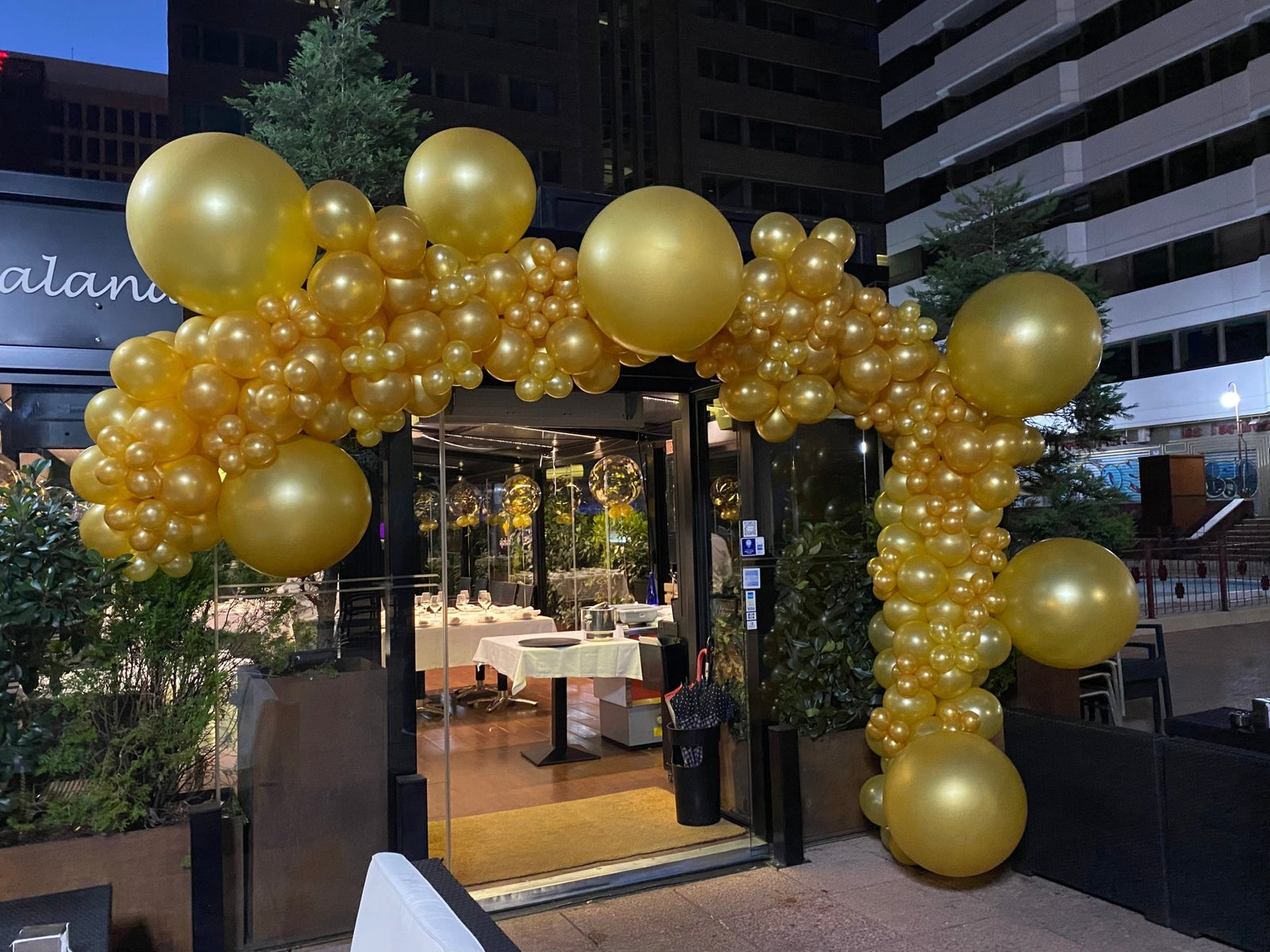 Columna Orgánica de Globos por Metros | MisGlobos