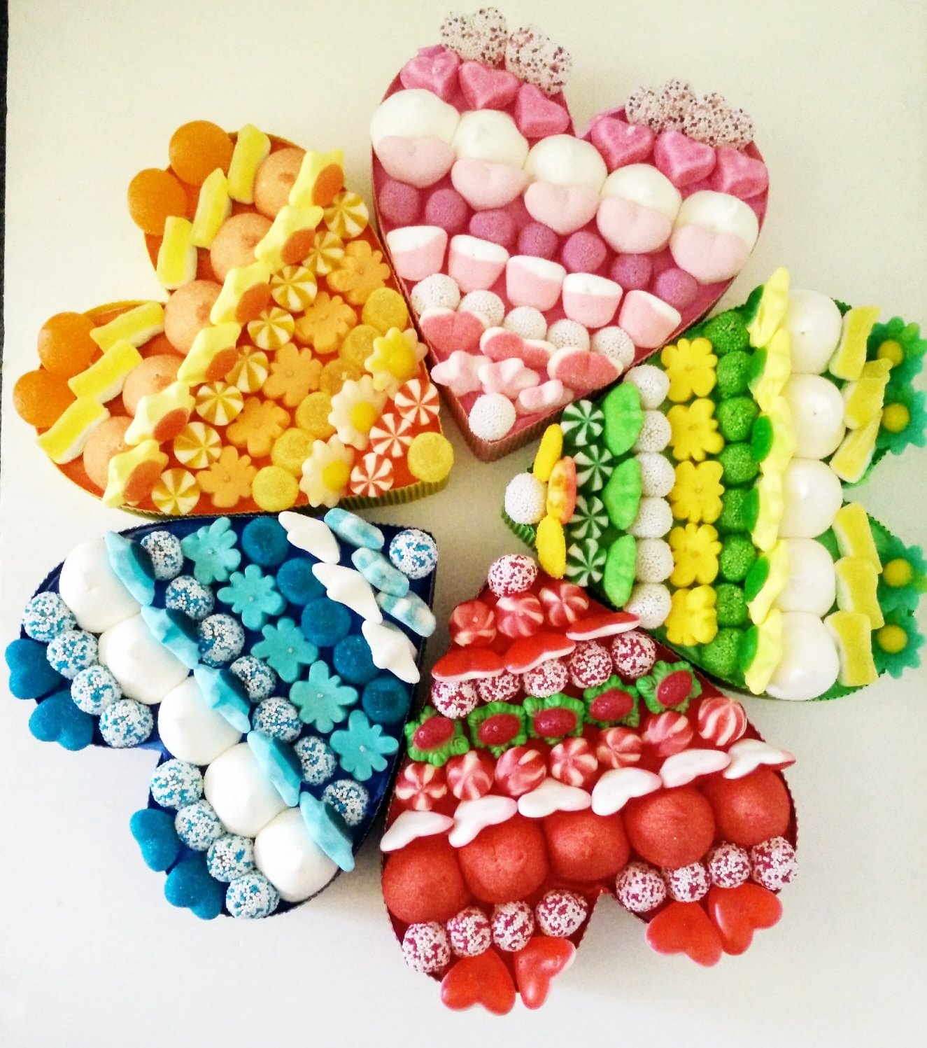 Corazón de chuches de colores